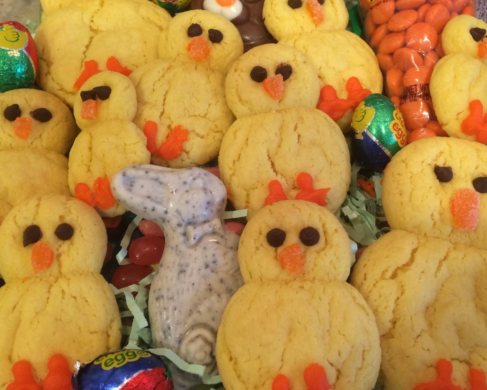 Easter Chick Cookies - LaRue's Kitchen